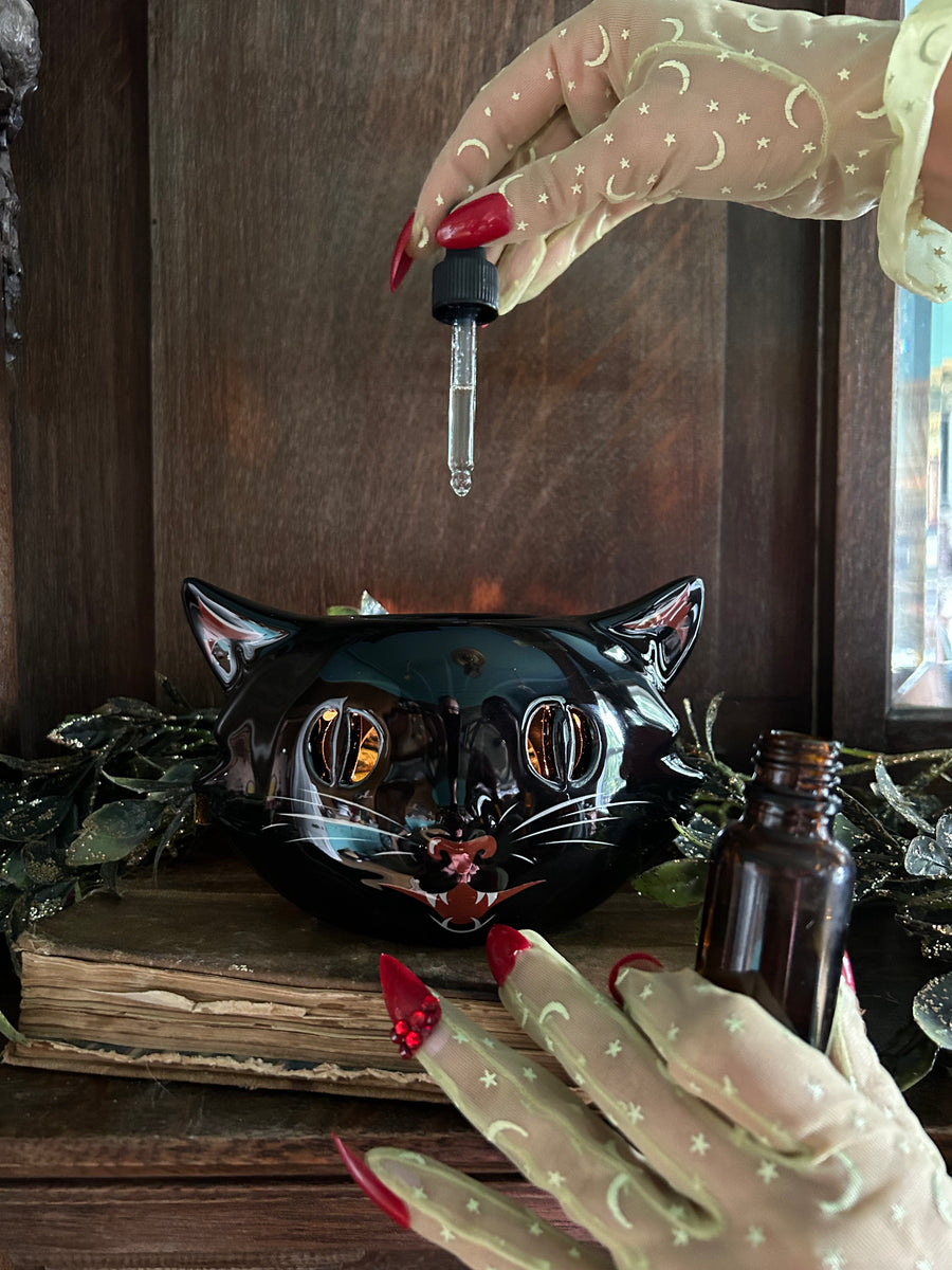 Vintage Halloween Ceramic Cat Oil Burner – Witches by Helena Garcia