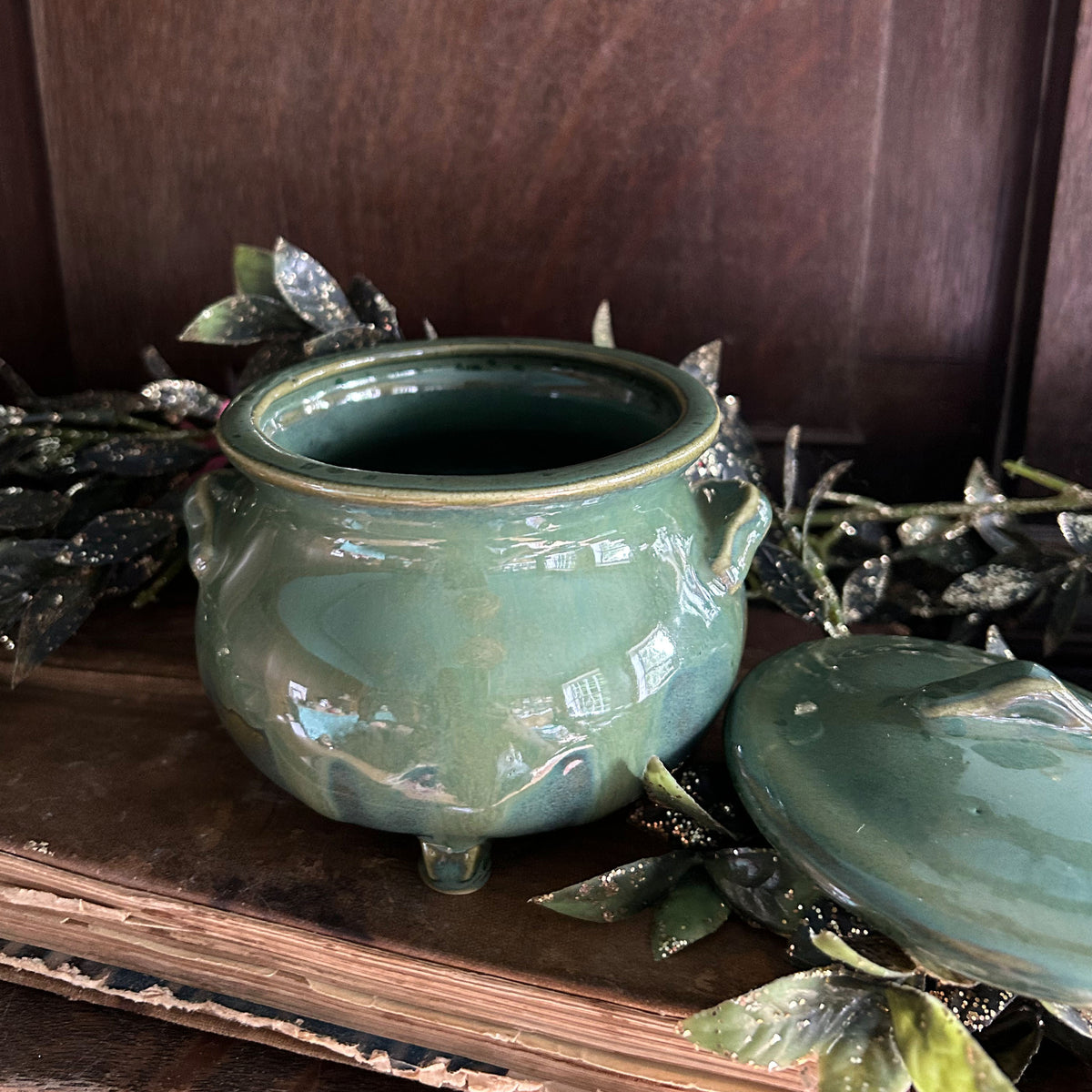 Green Ceramic Cauldron – Witches by Helena Garcia