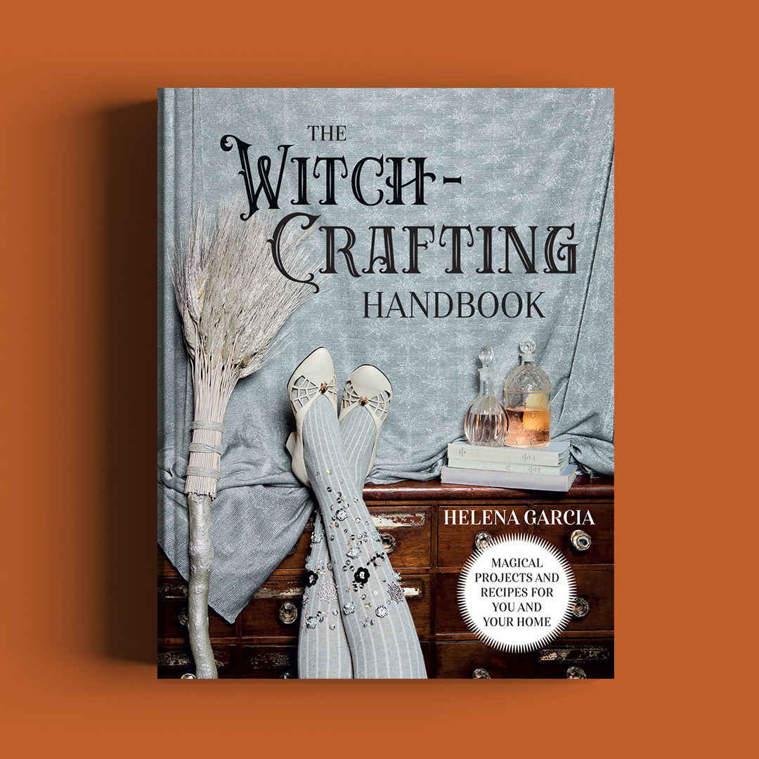 Books – Witches by Helena Garcia