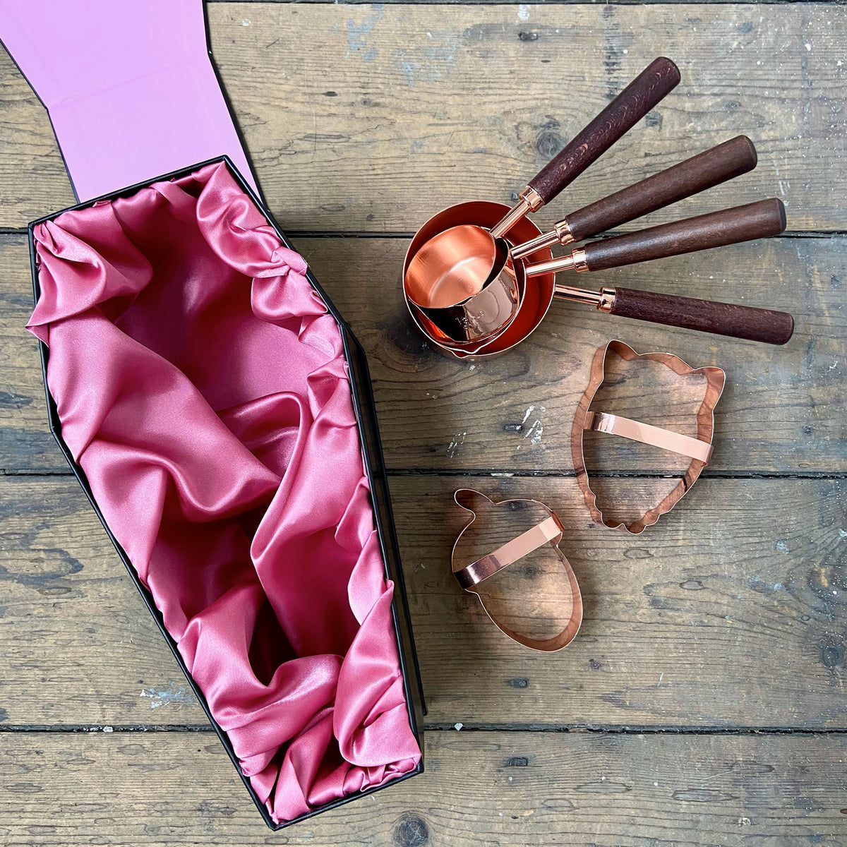 Coffin Gif Box Large – Witches by Helena Garcia